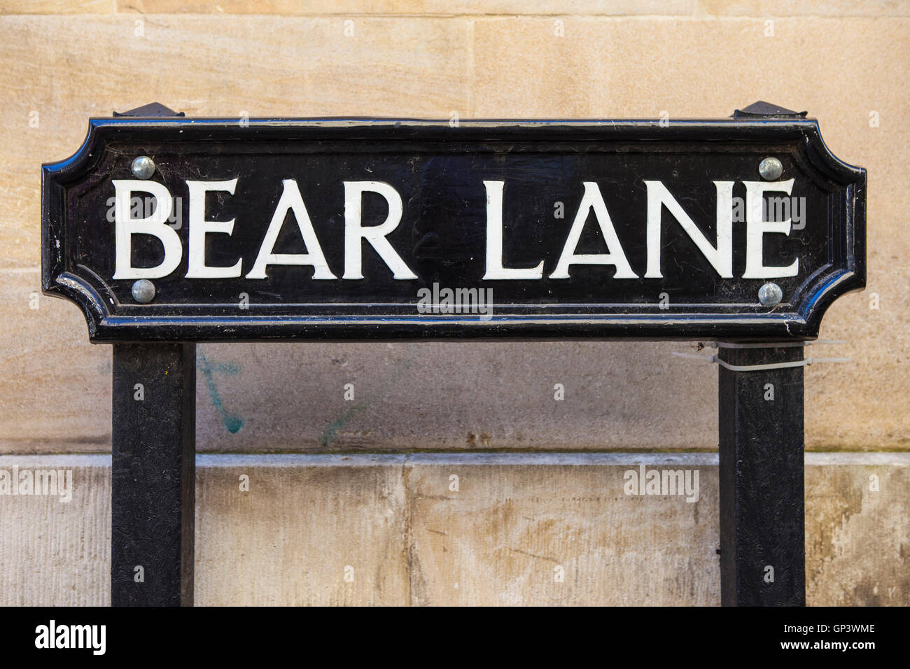 The street sign for the historic Bear Lane in the city of Oxford ...