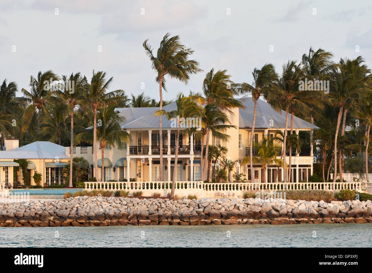 Tropical resort hi-res stock photography and images - Alamy