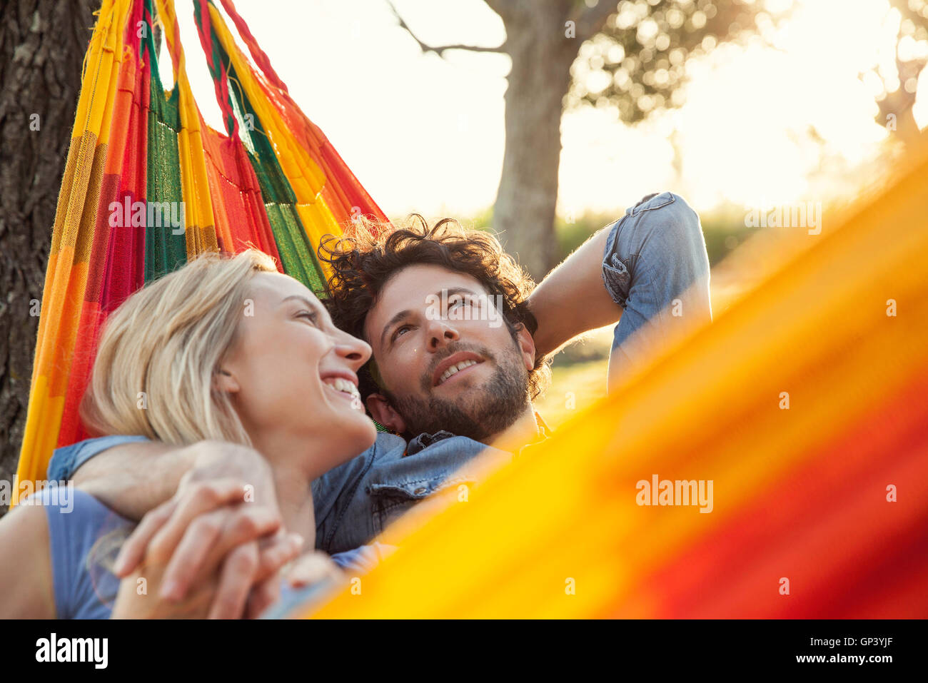 Two heads together men hi-res stock photography and images - Alamy