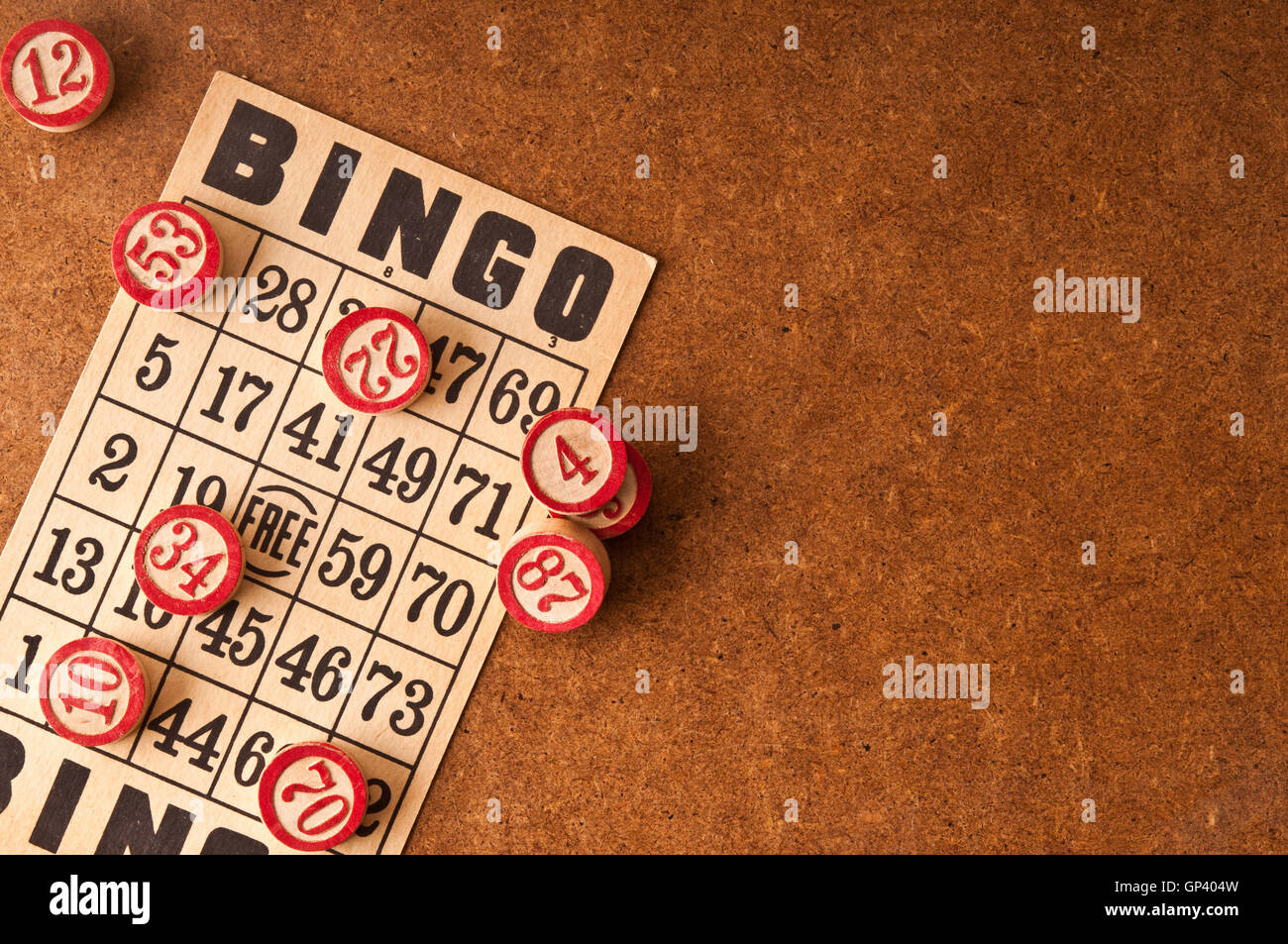 vintage bingo cards and markers Stock Photo - Alamy