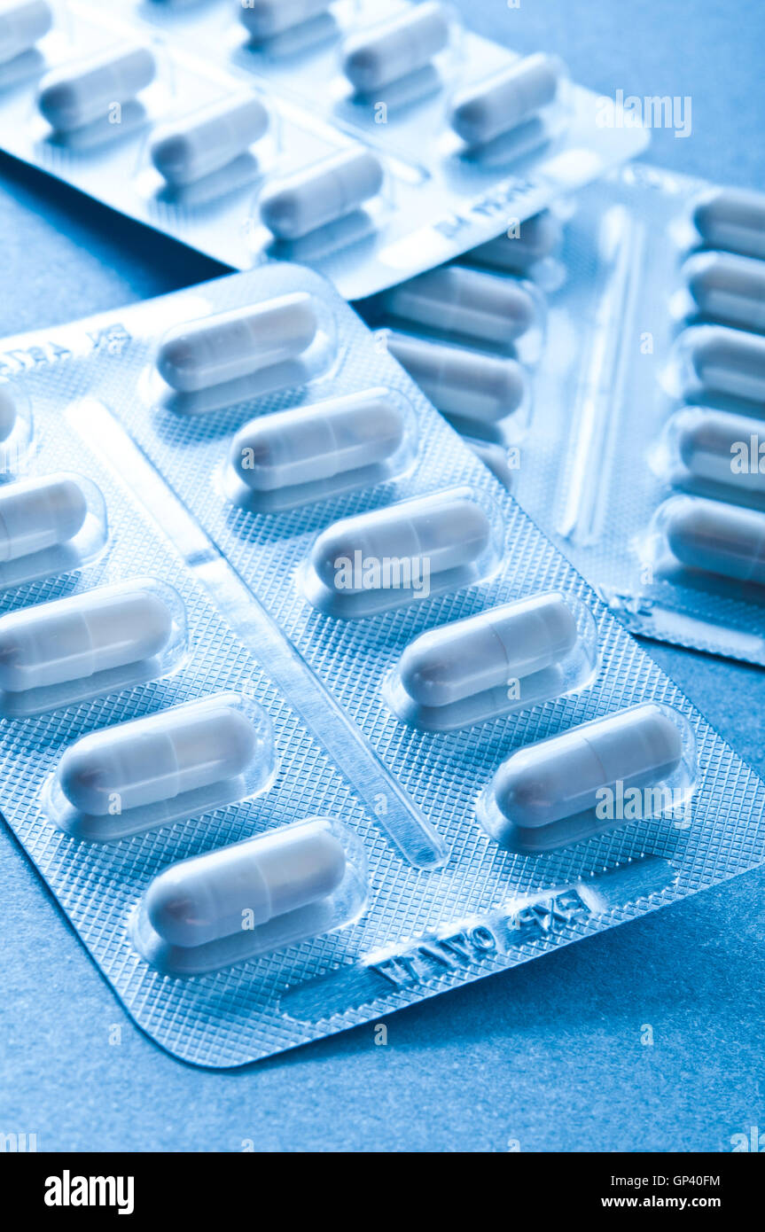 capsules in blister packs Stock Photo - Alamy