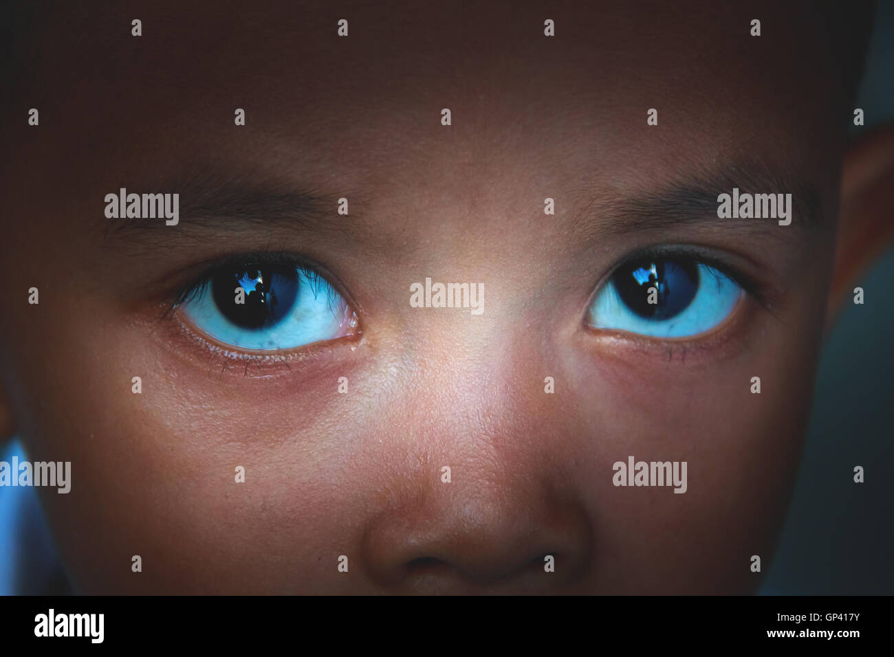 Eyes on asia hi-res stock photography and images - Alamy