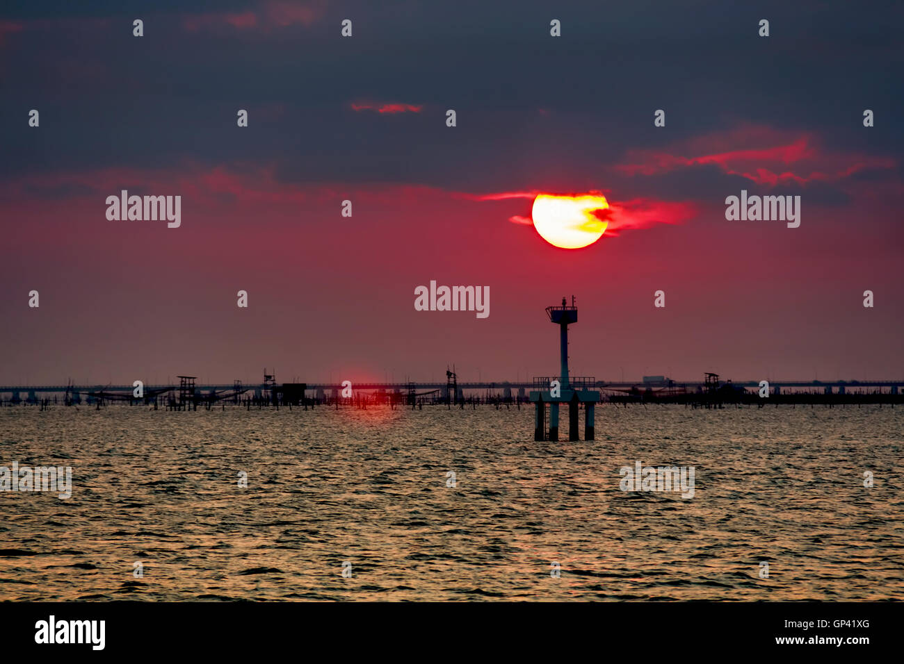 Partly cloudy sunset hi-res stock photography and images - Alamy