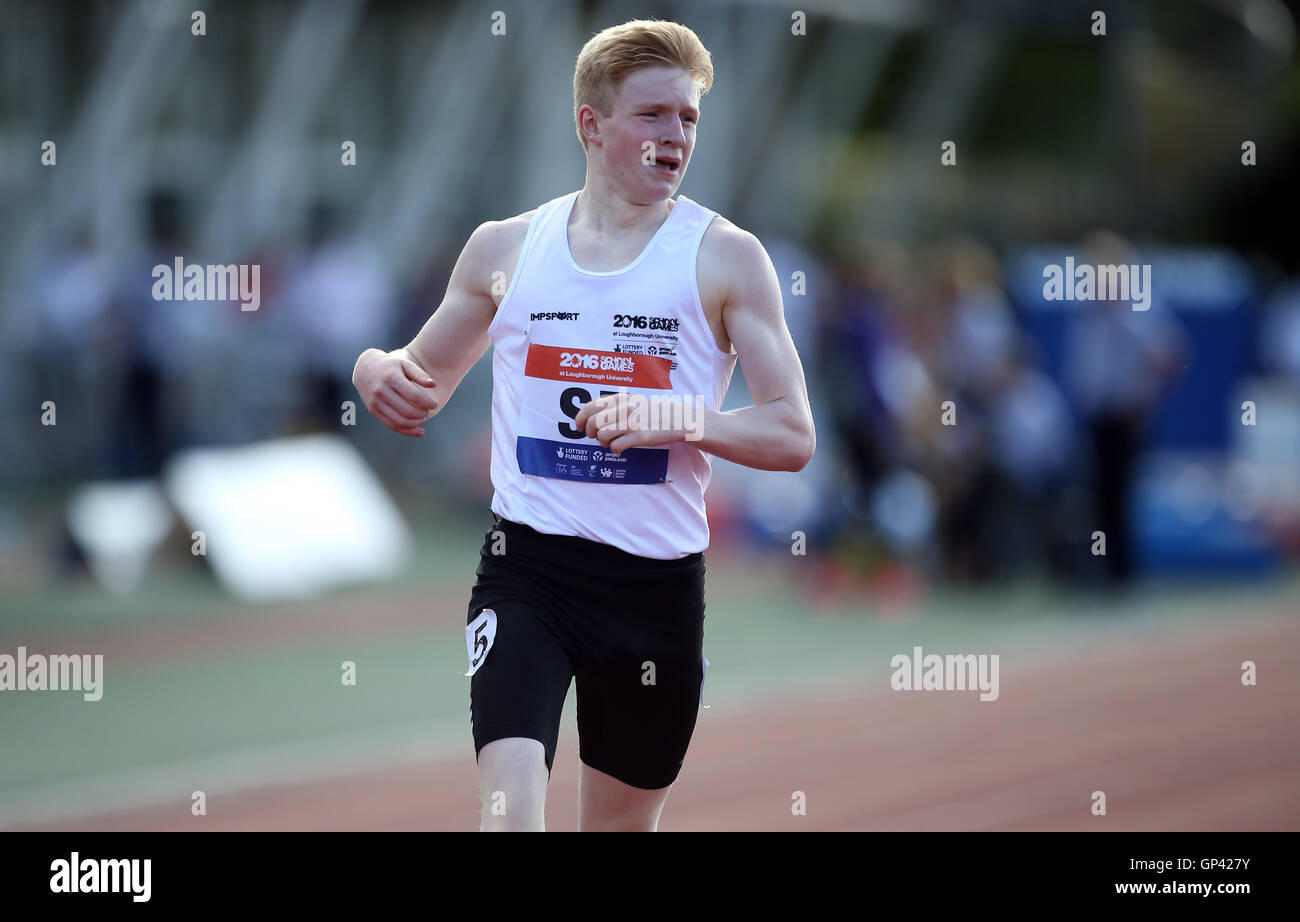 England's South East's Zak Skinner wins the boys 400m Ambulant race ...