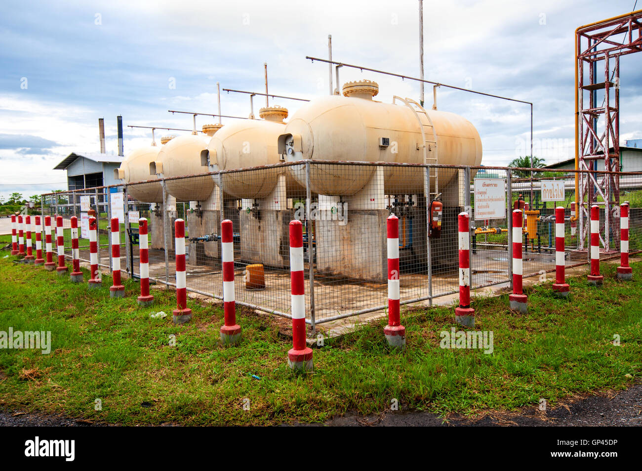 Lpg storage hi-res stock photography and images - Alamy