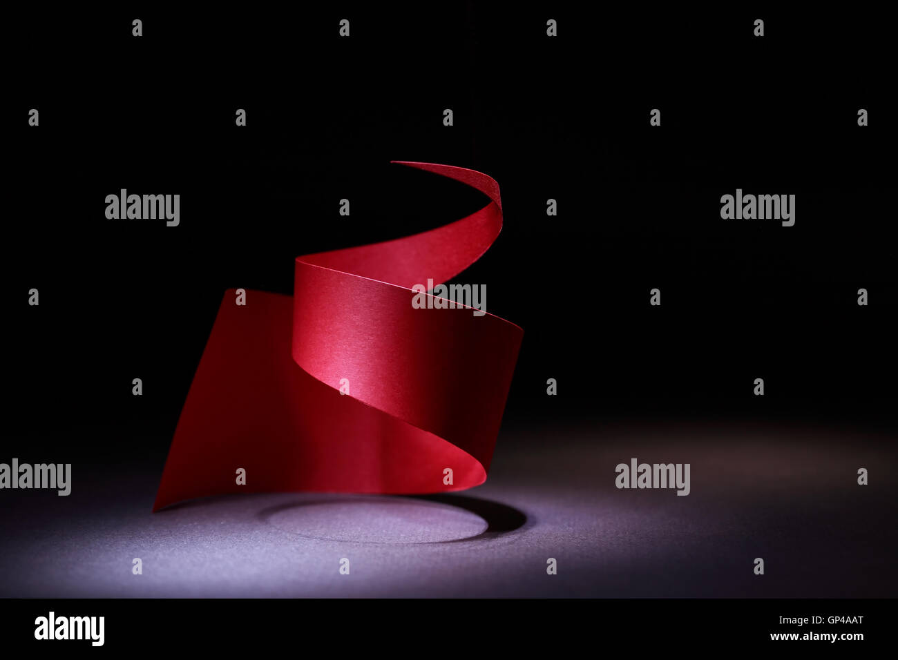 Red origami hi-res stock photography and images - Alamy