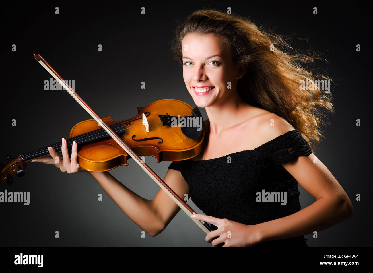 Virtuoso violin female player in hi-res stock photography and images ...