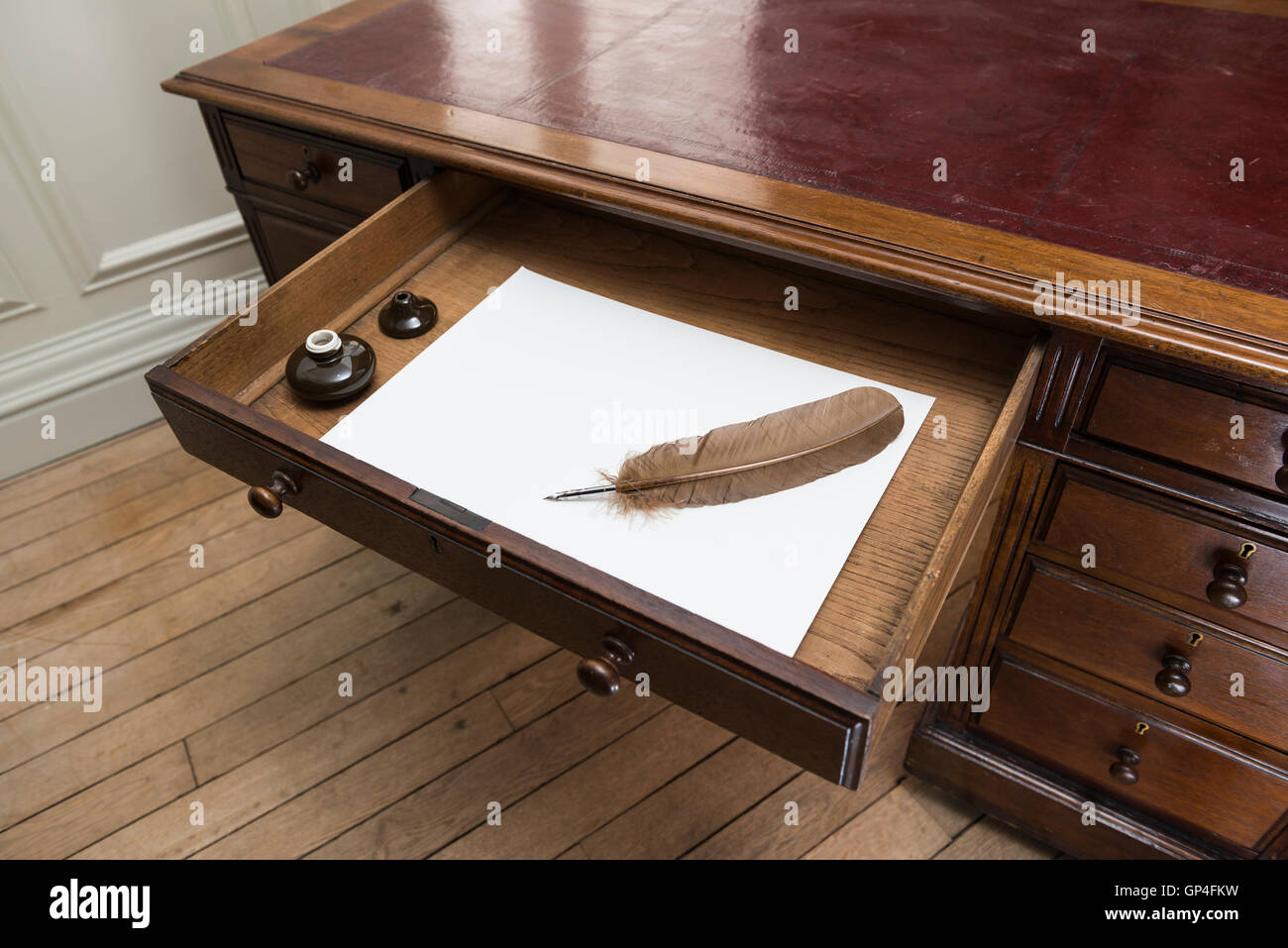 Quill and paper Stock Photo - Alamy