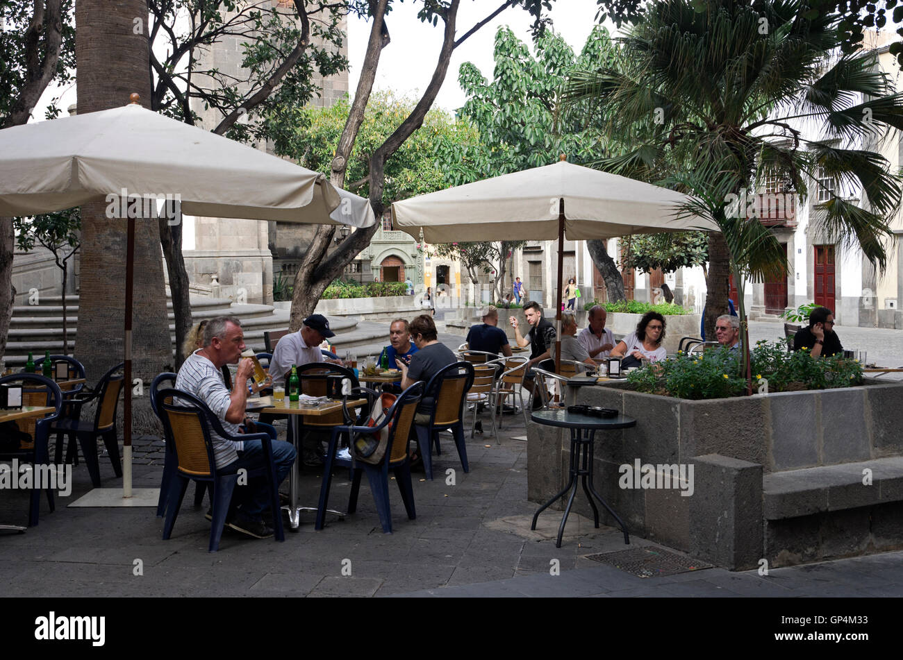 Small tables hi-res stock photography and images - Alamy