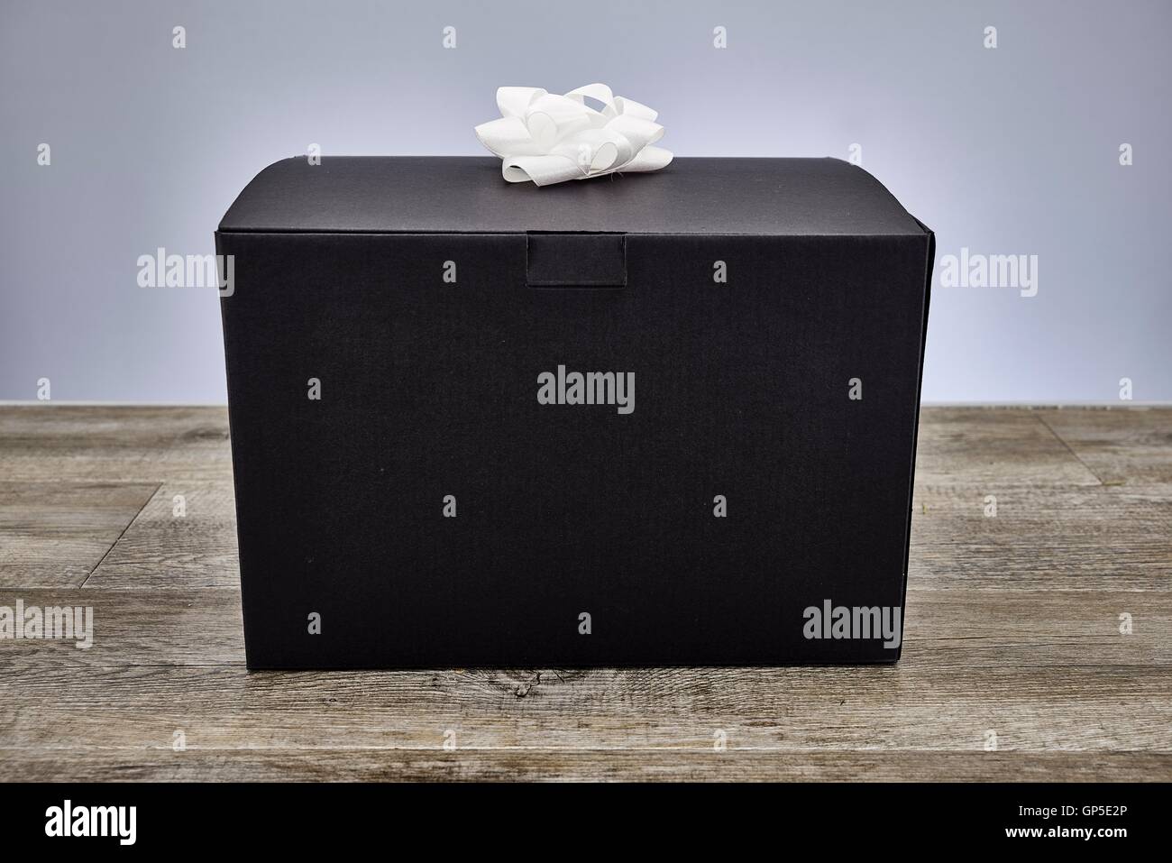 A studio photo of a black box Stock Photo - Alamy