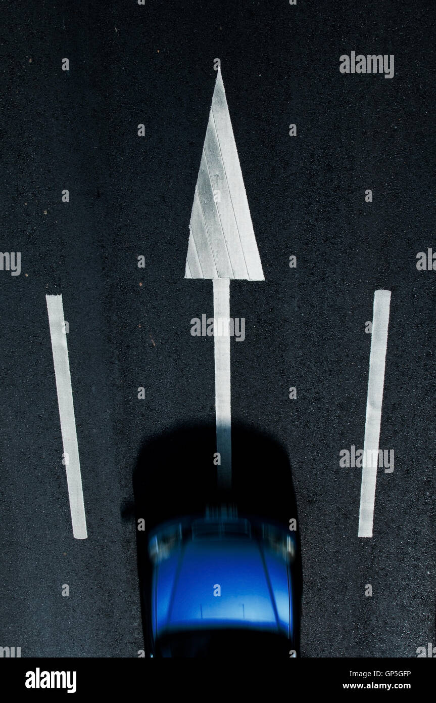 Three way pedestrian crossing hi-res stock photography and images - Alamy