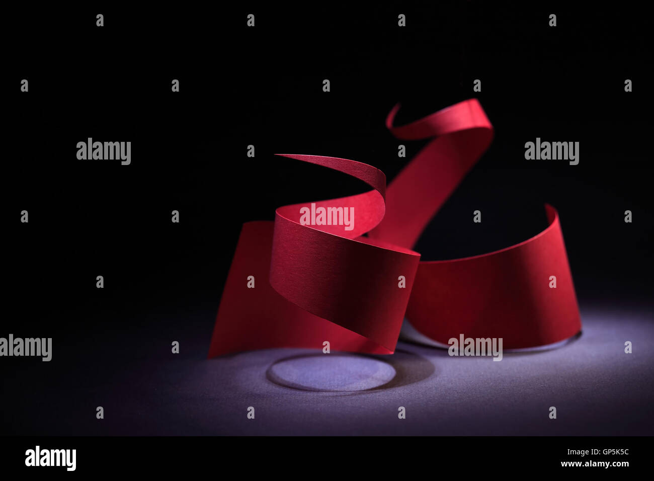 Red origami hi-res stock photography and images - Alamy