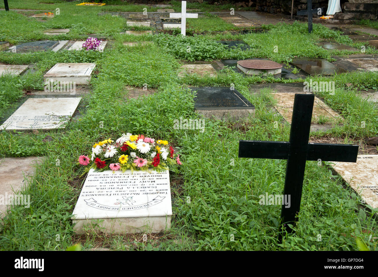 Indian graveyard hi-res stock photography and images - Alamy