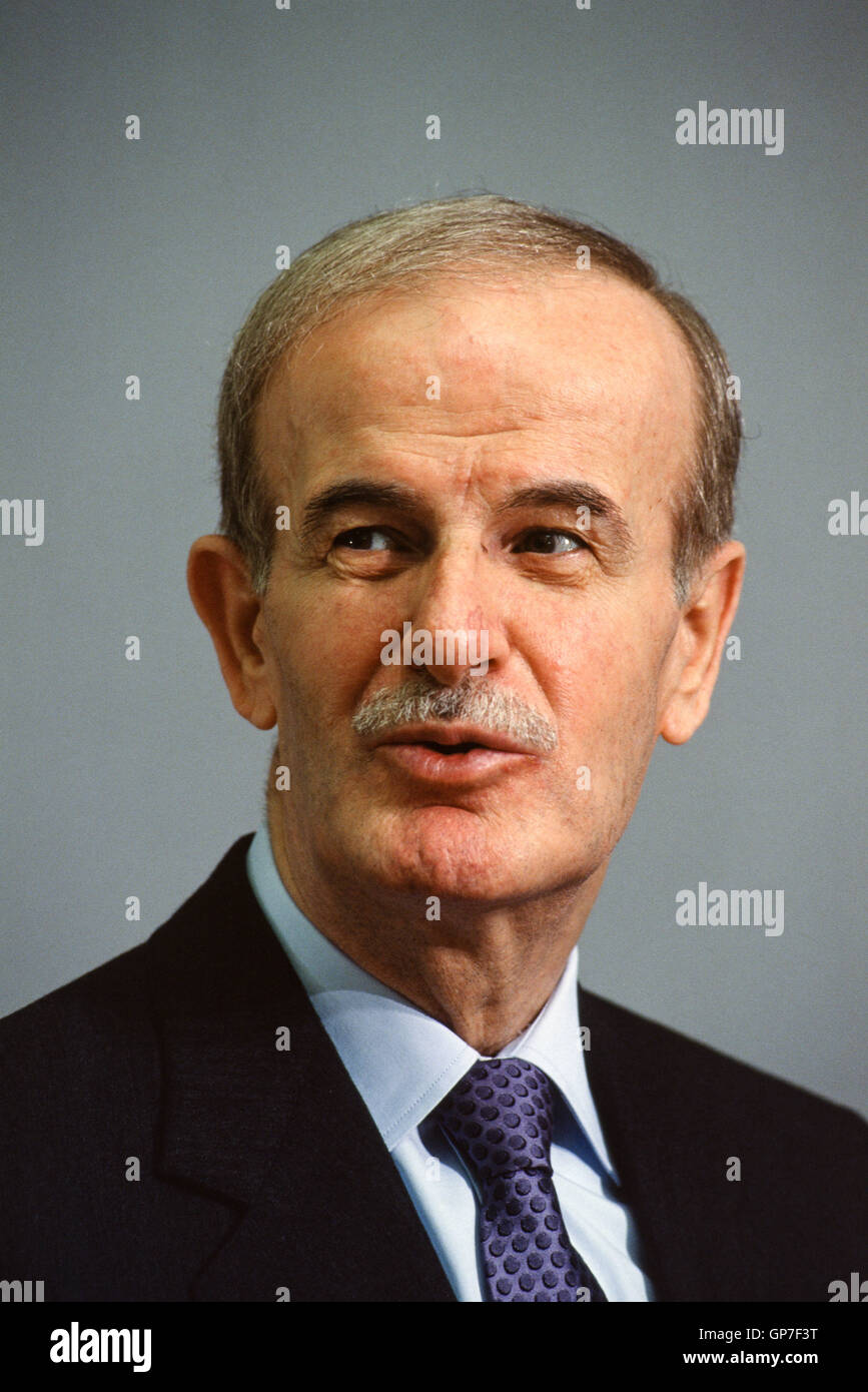 Damascus 1990s - Hafez Al Assad at the Presidential palace in Damascus ...