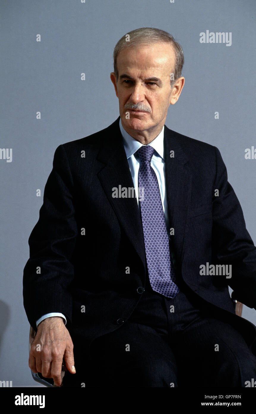 Hafez al assad hi-res stock photography and images - Alamy