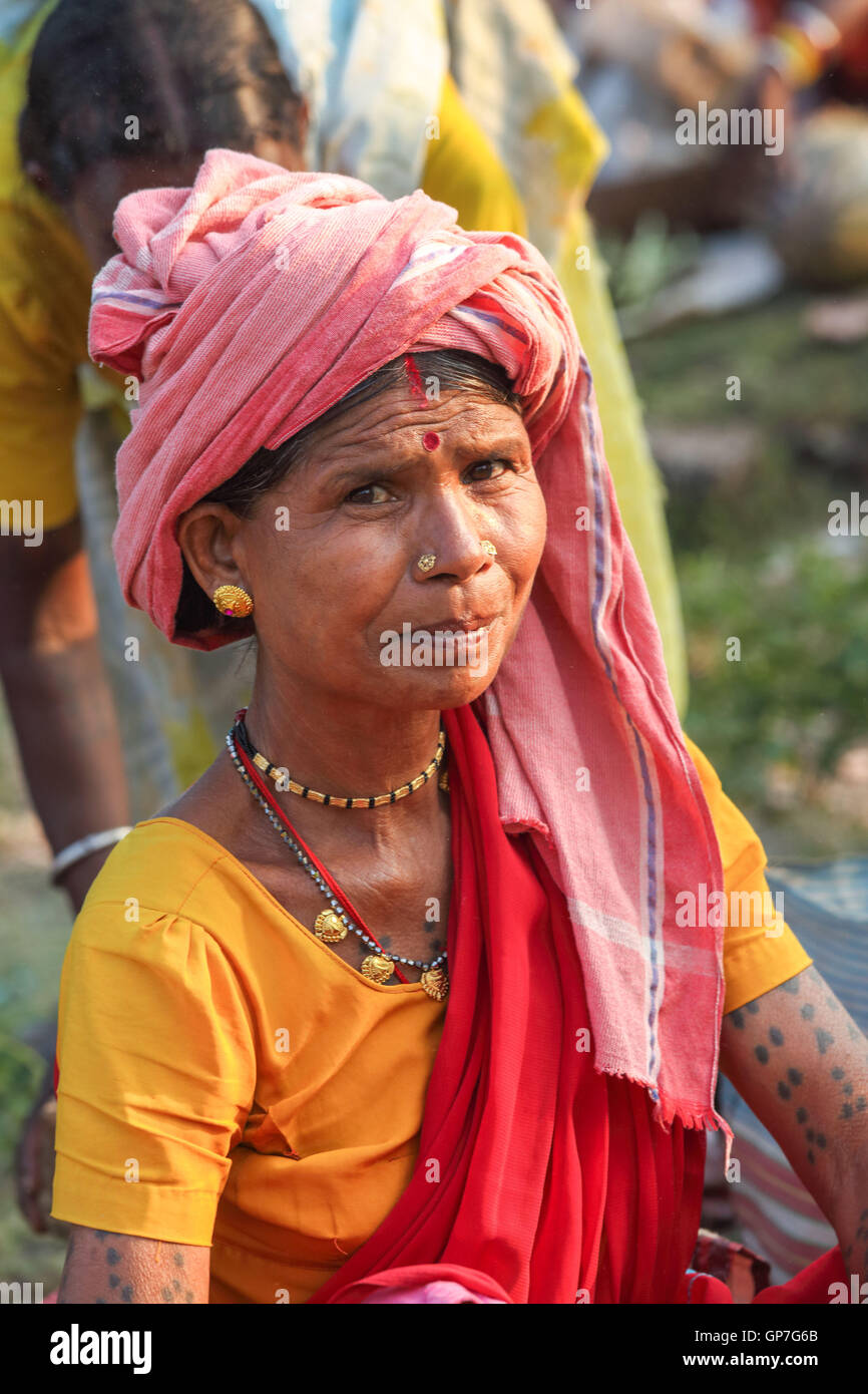 Tribal woman at haat weekly bazaar, bastar, chhattisgarh, india, asia ...