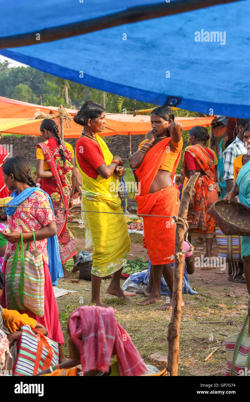 Tribal woman at haat weekly bazaar, bastar, chhattisgarh, india, asia ...