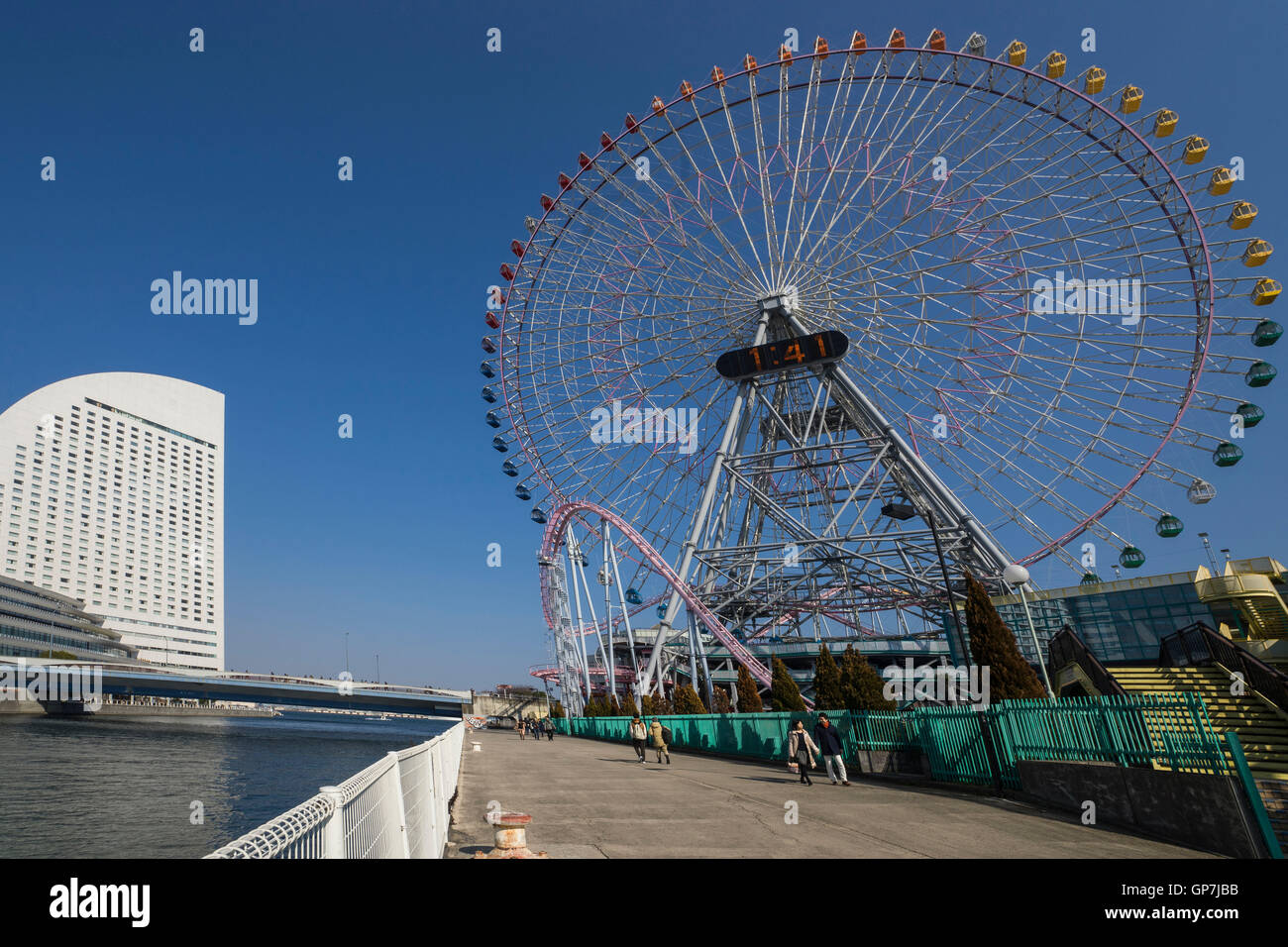 Ferris wheel, amusement park, tokyo, japan Stock Photo - Alamy