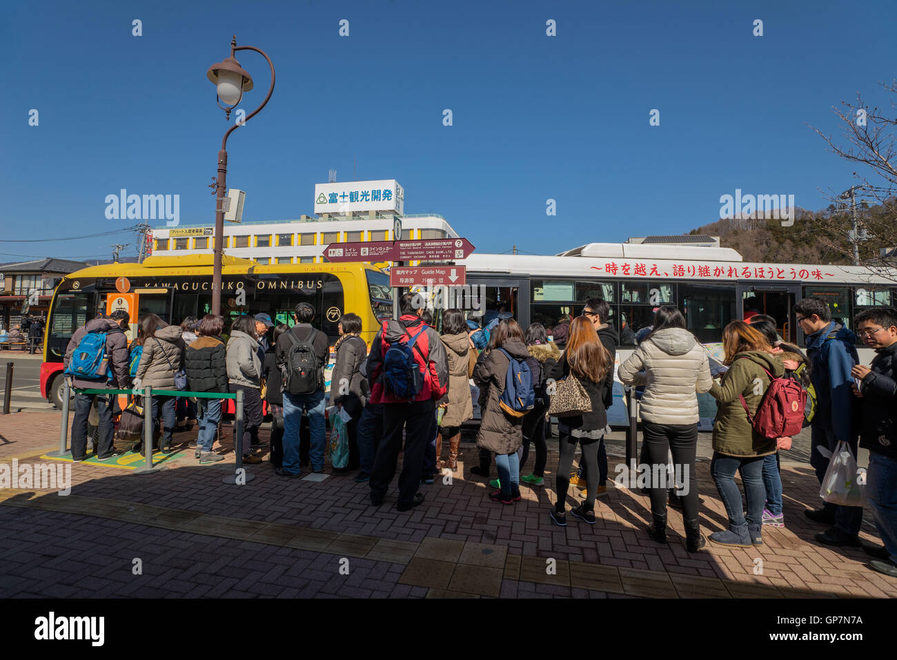 Crowd people waiting buses bus hi-res stock photography and images - Alamy