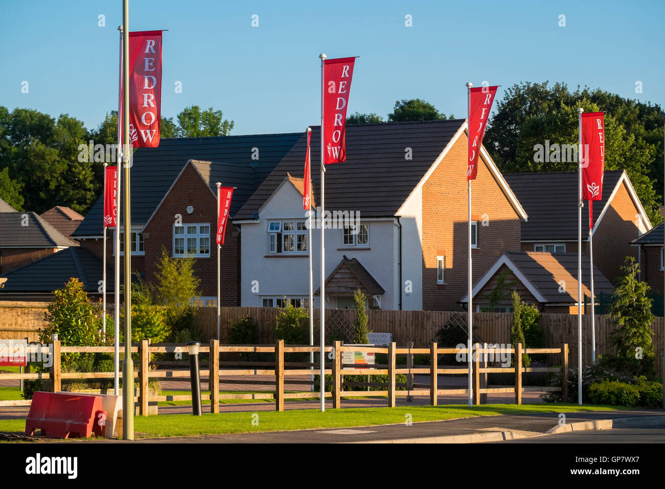 Redrow hi-res stock photography and images - Alamy