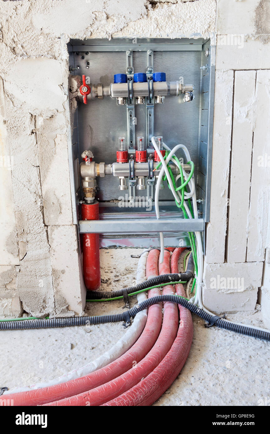 Underfloor heating installation Stock Photo - Alamy