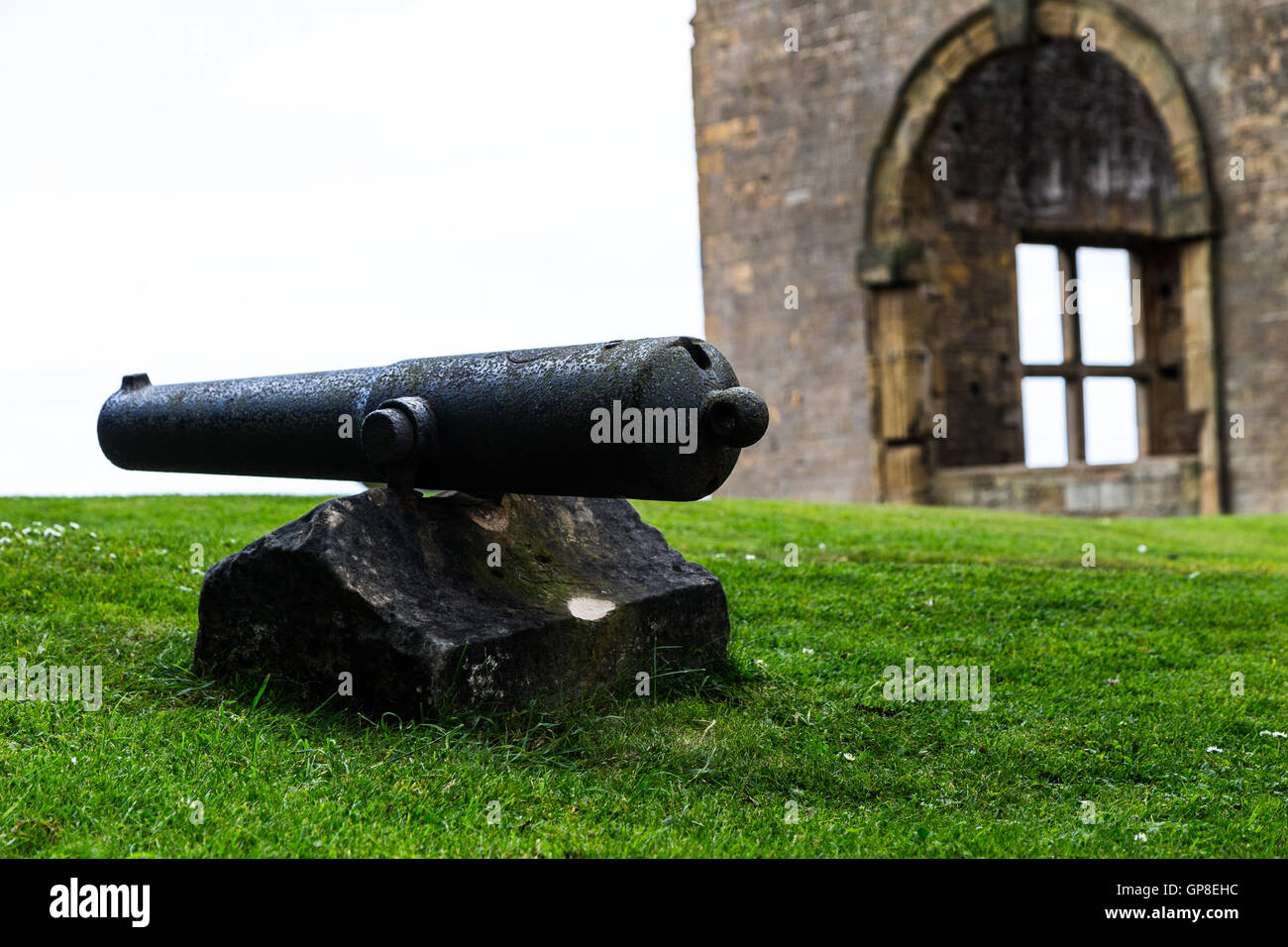 A canon at a medieval castle Stock Photo - Alamy