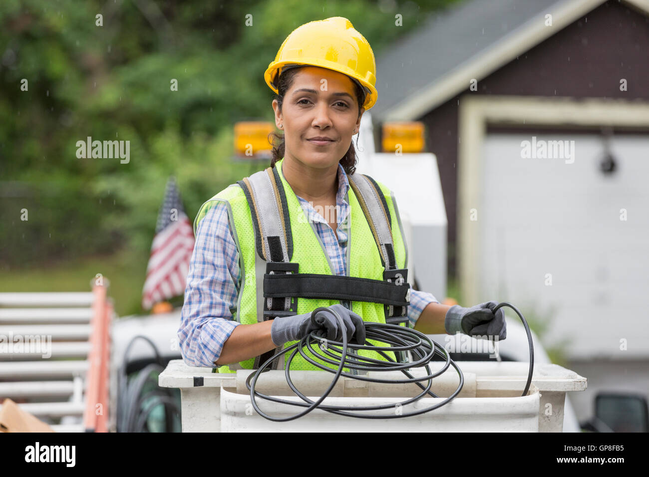 Cable lineman hi-res stock photography and images - Alamy