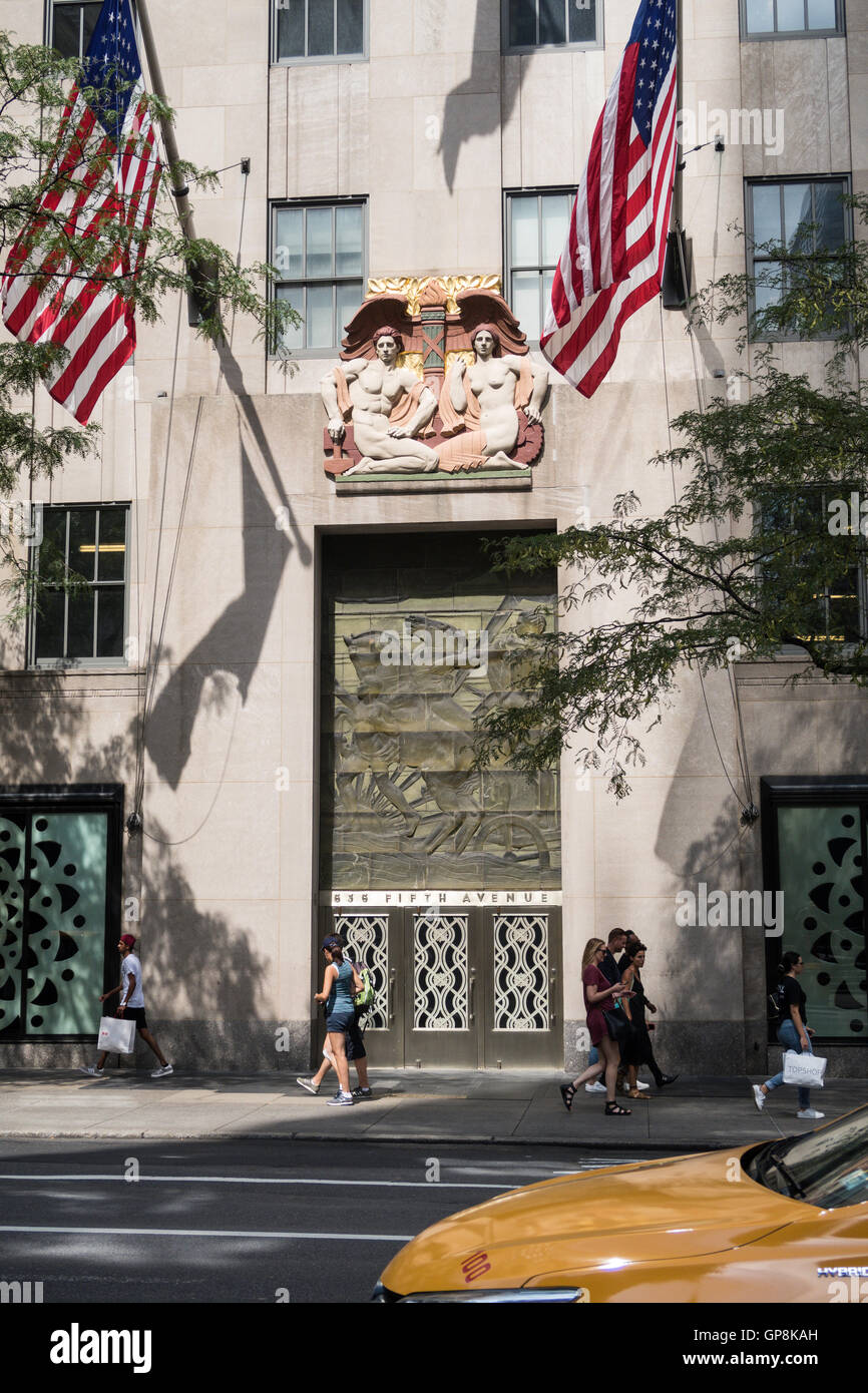 Rockefeller Center International Building, 636 Fifth Avenue, NYC Stock ...