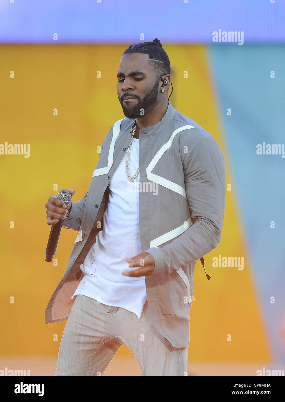 New York, USA. 2nd September, 2016. Jason Derulo performs in Central ...