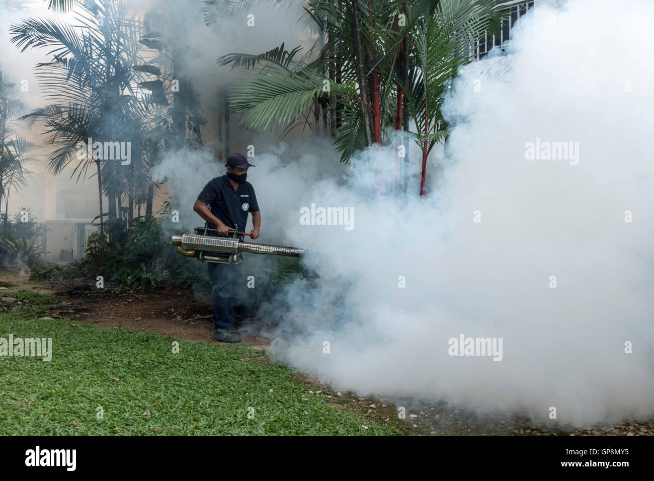 Fogging hi-res stock photography and images - Alamy