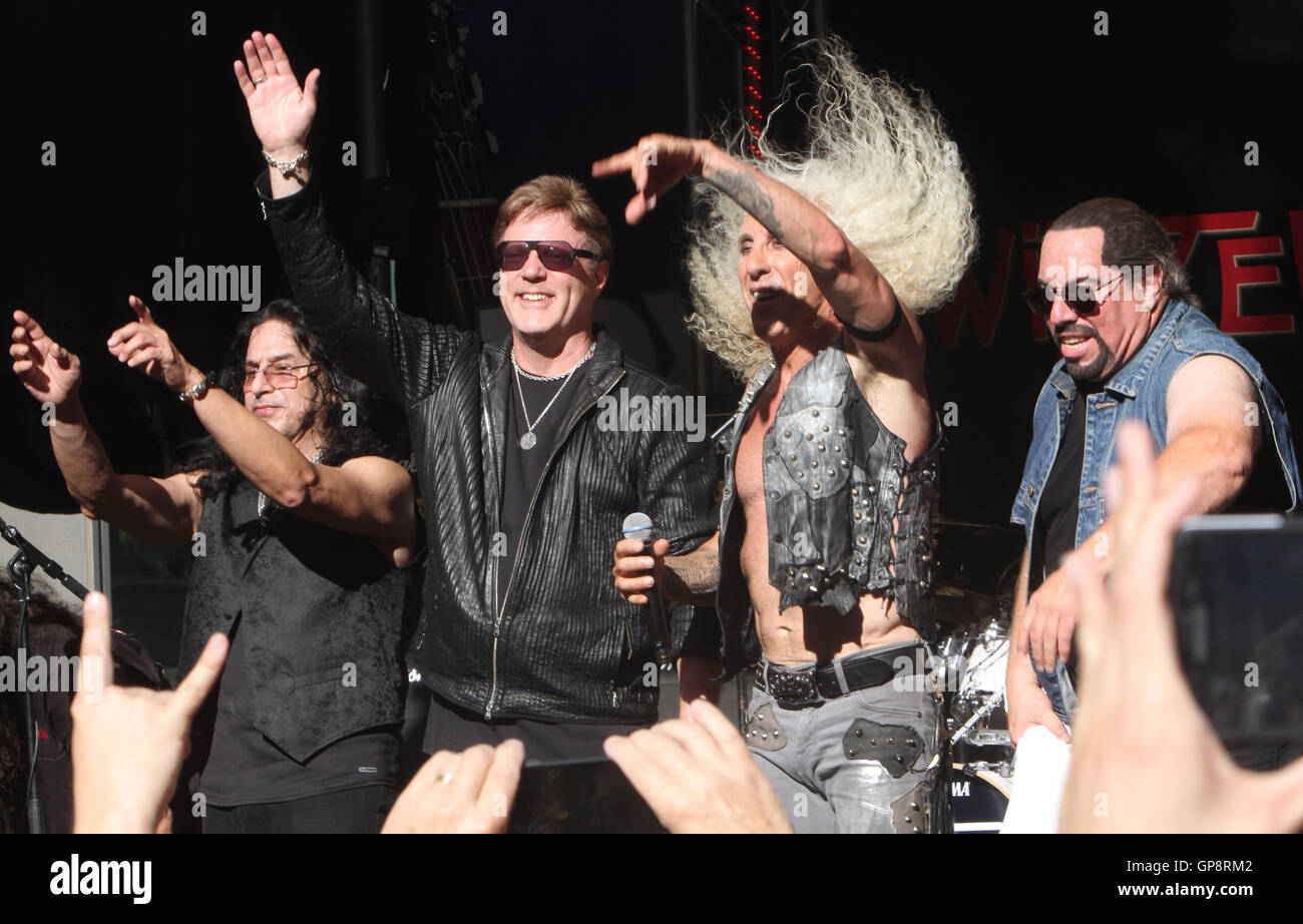 New York, USA. 2nd September, 2016. Eddie Ojeda, Jay Jay French, Dee ...