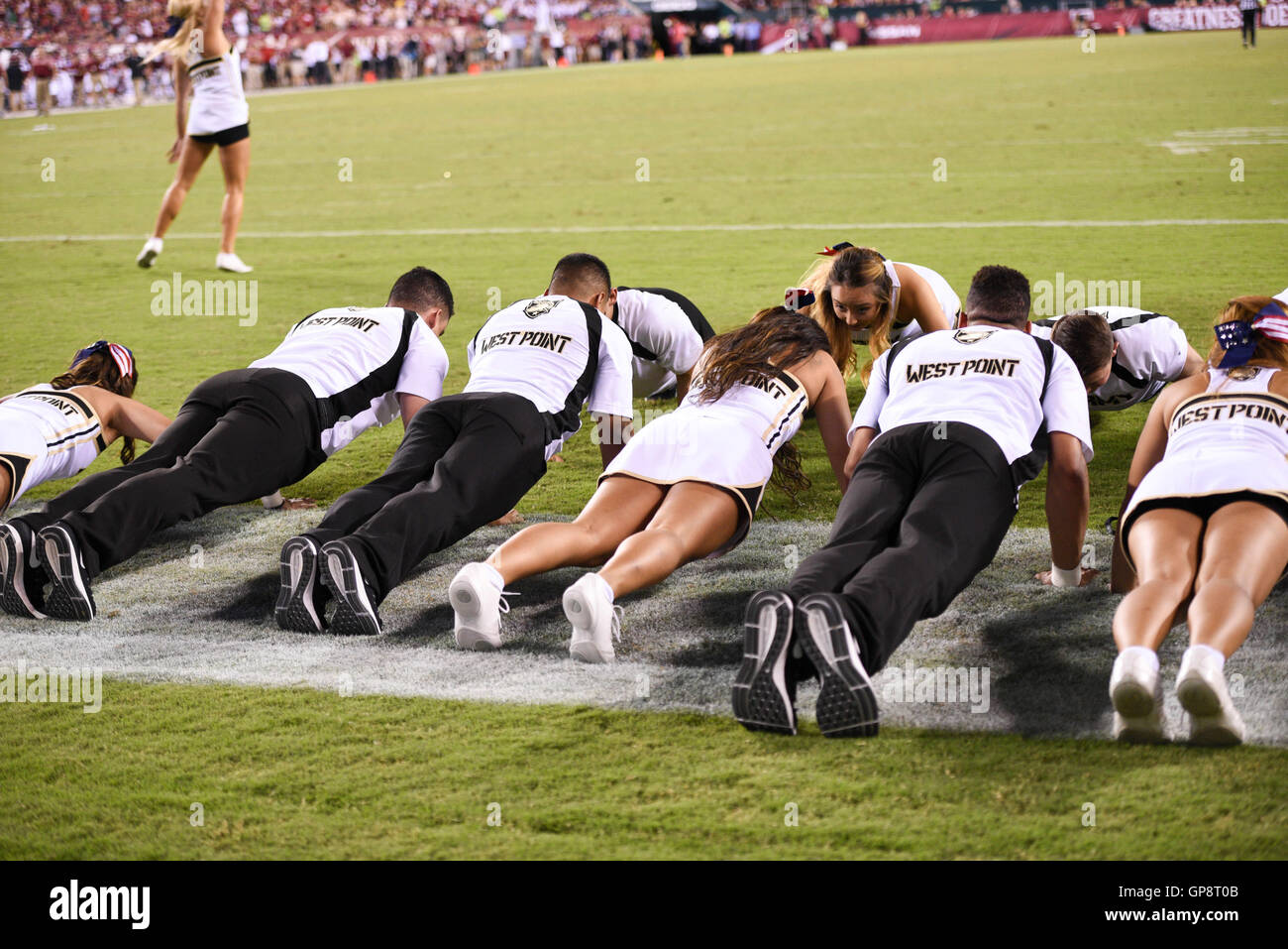 Philadelphia, Pennsylvania, USA. 2nd Sep, 2016. Army cheerleaders doing ...