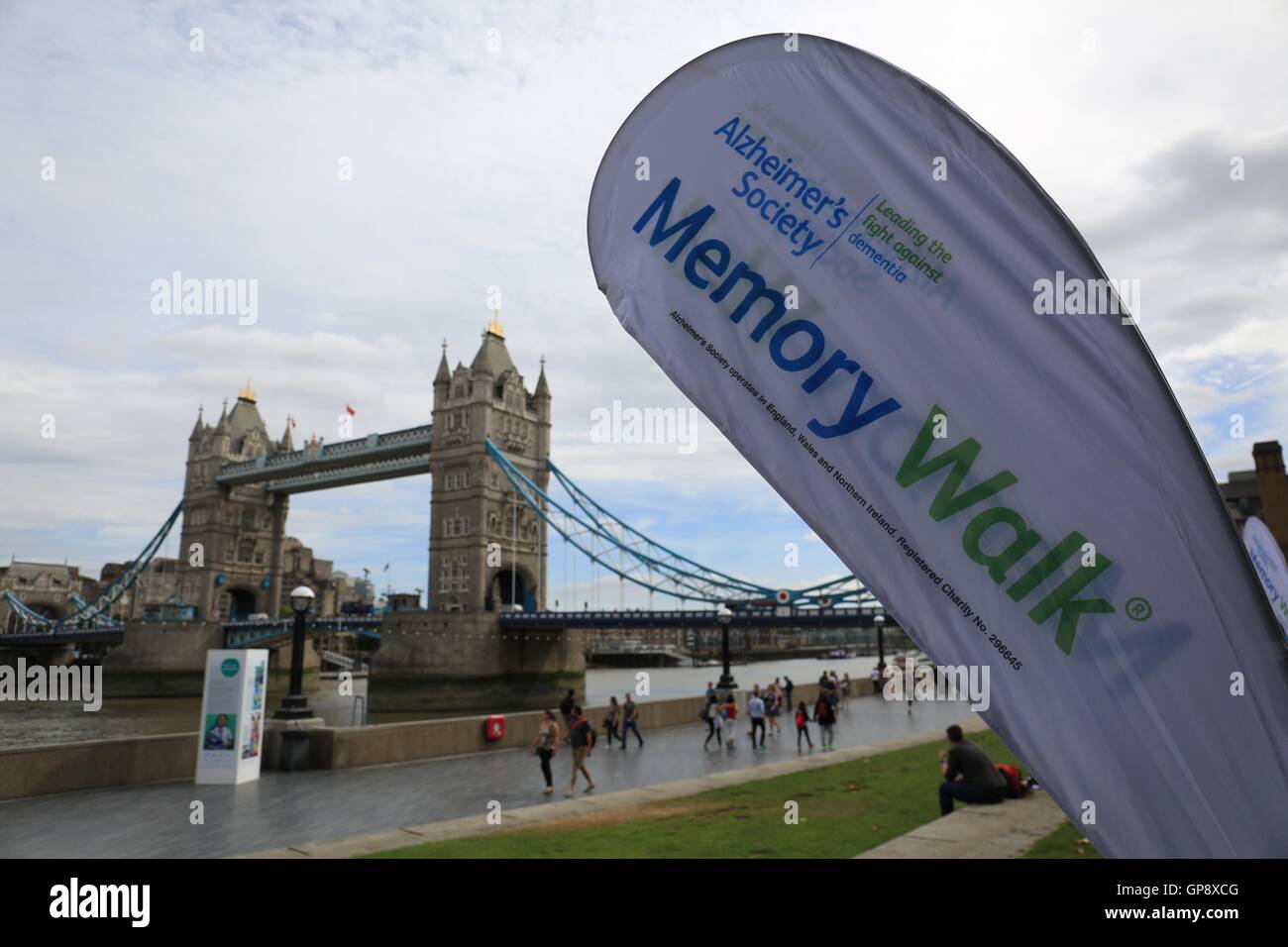 Memory Walk sees thousands of people raising money for a world without ...