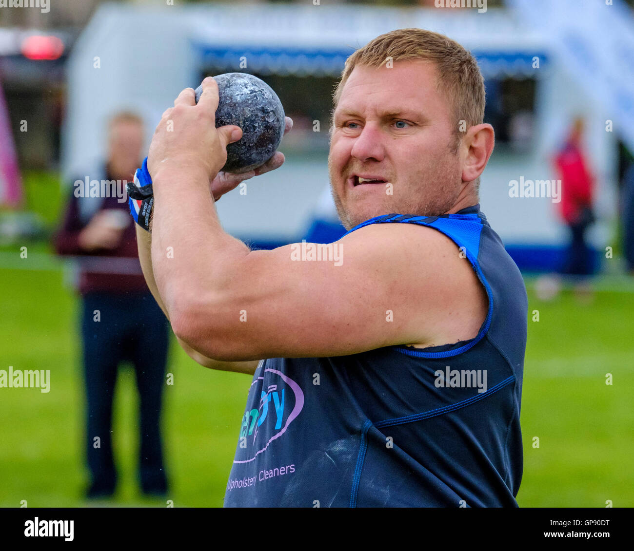 Shot put highland games hi-res stock photography and images - Alamy