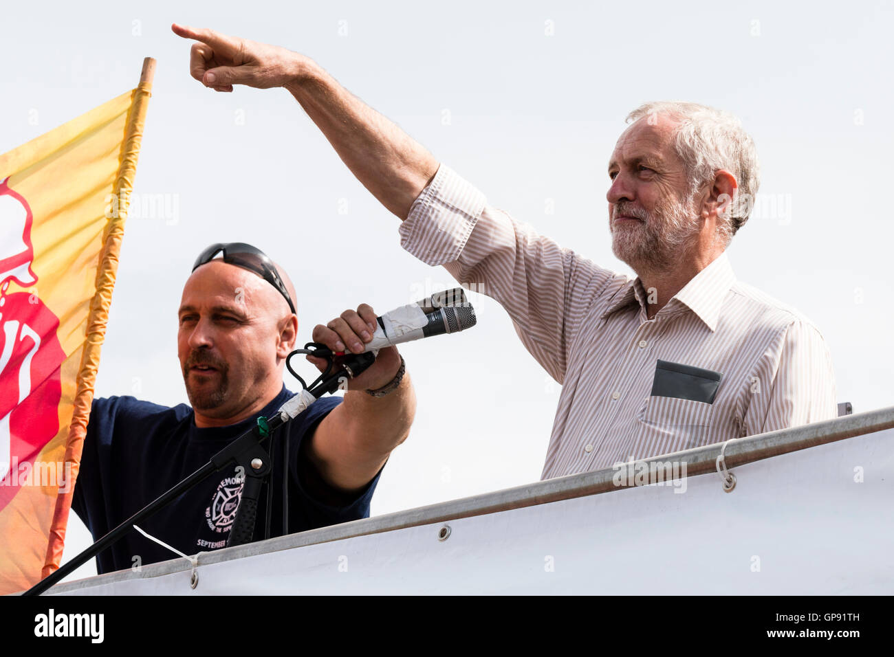 Politics arm raised pointing hi-res stock photography and images - Alamy