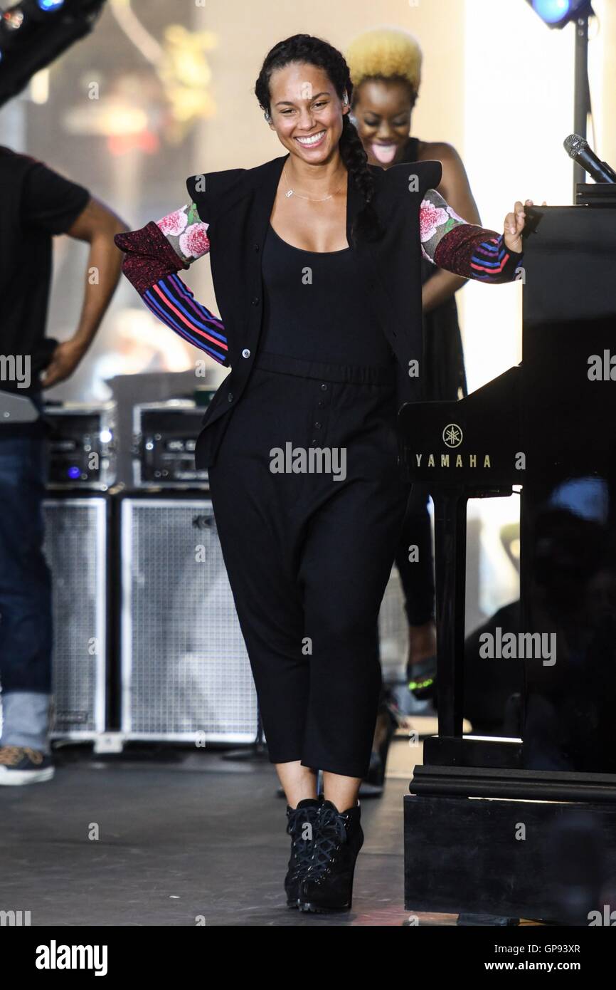 New York, NY, USA. 2nd Sep, 2016. Alicia Keys on stage for NBC Today ...
