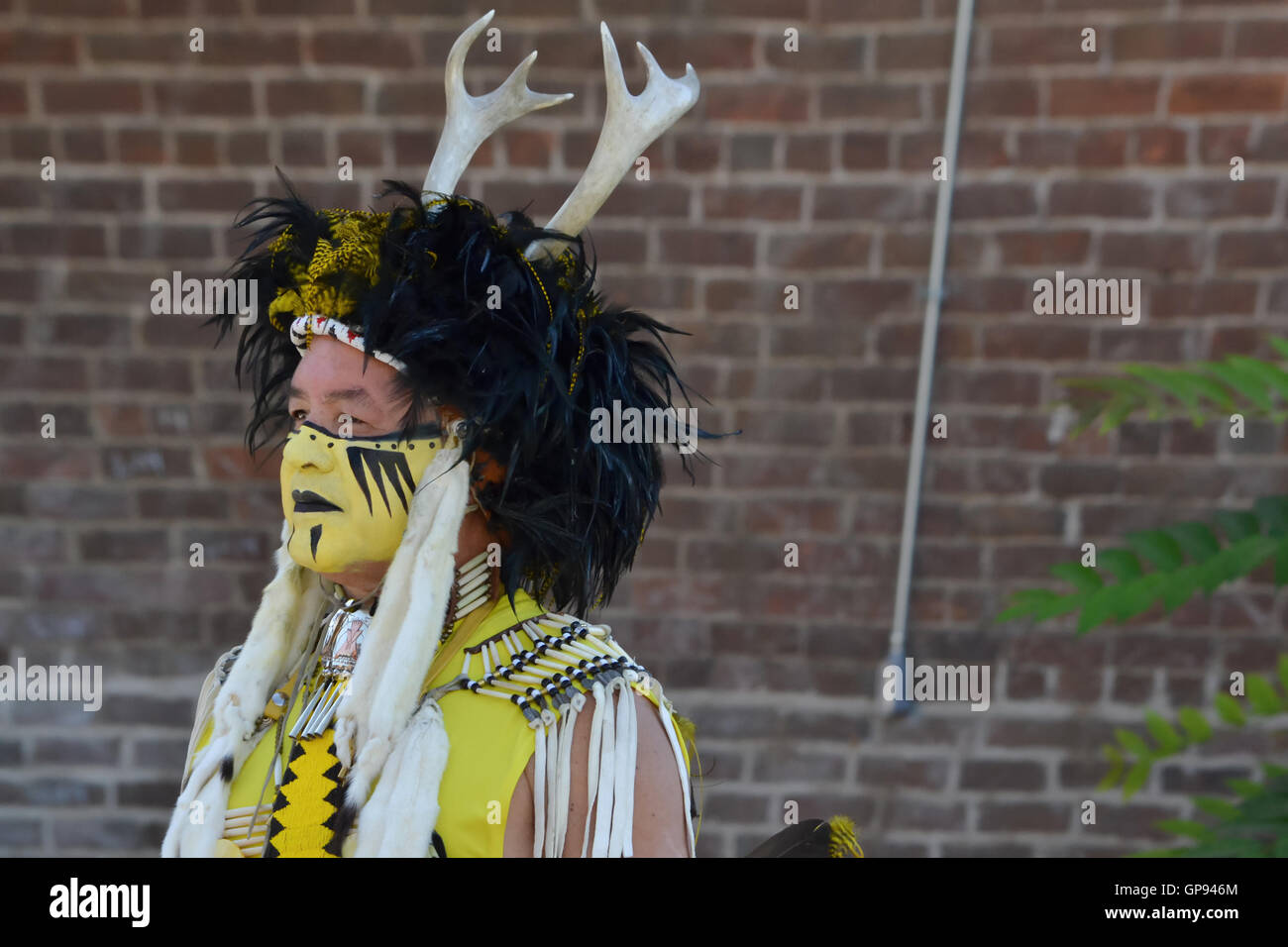 Native american california gold rush hi-res stock photography and ...