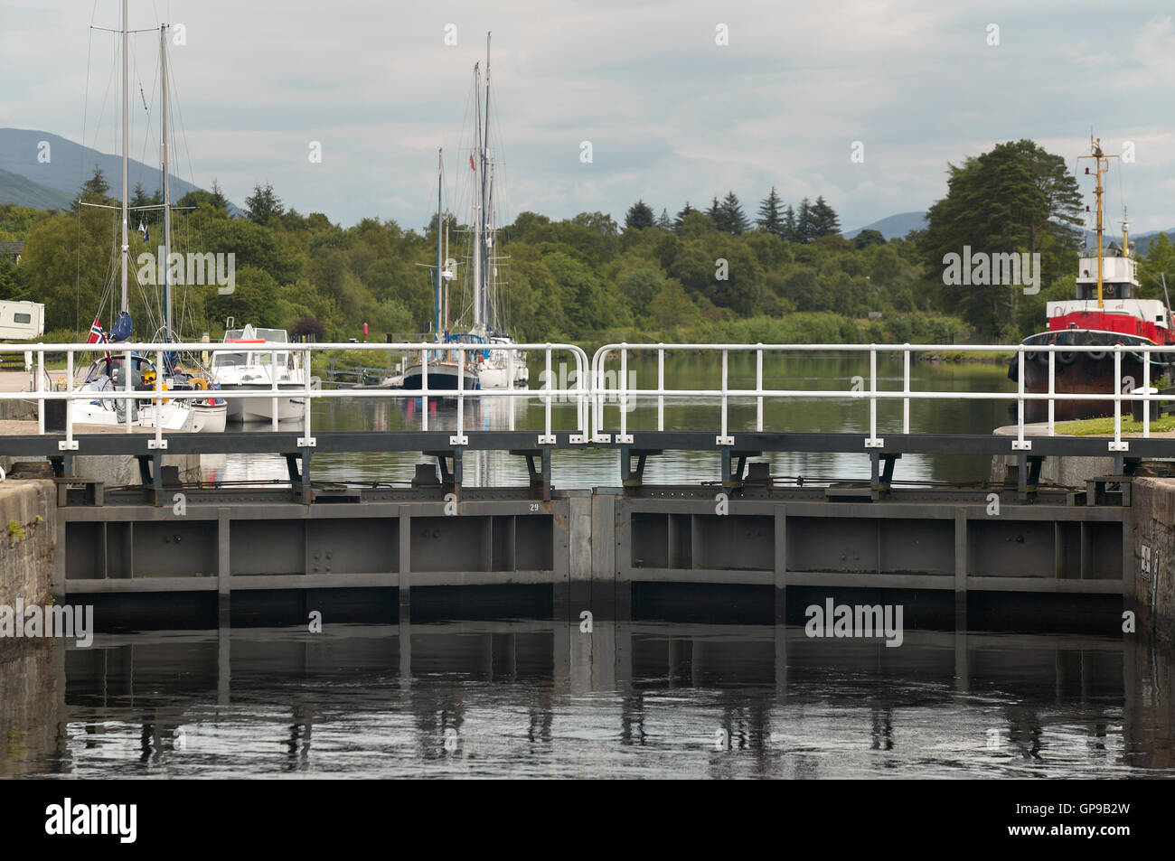 Scotland lock boat lift canal hi-res stock photography and images - Alamy