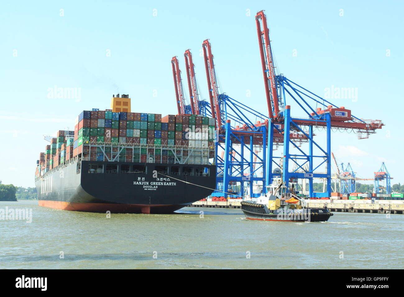 Containership owned by bankrupt Korean shipping line Hanjin in Hamburg ...