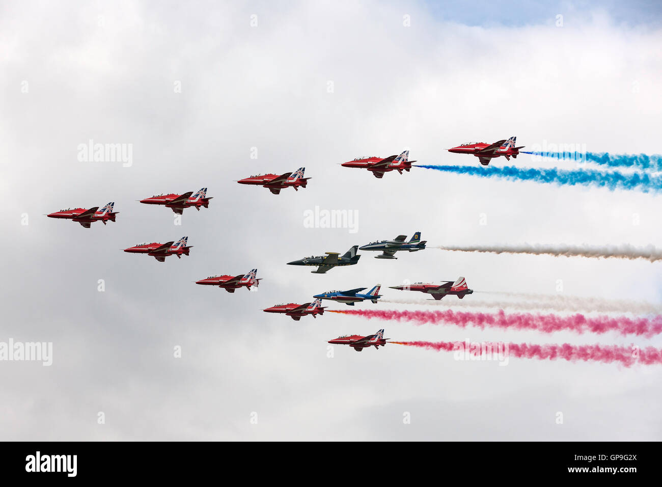 Royal Air Force (RAF) Red Arrows aerobatic display team flying British ...