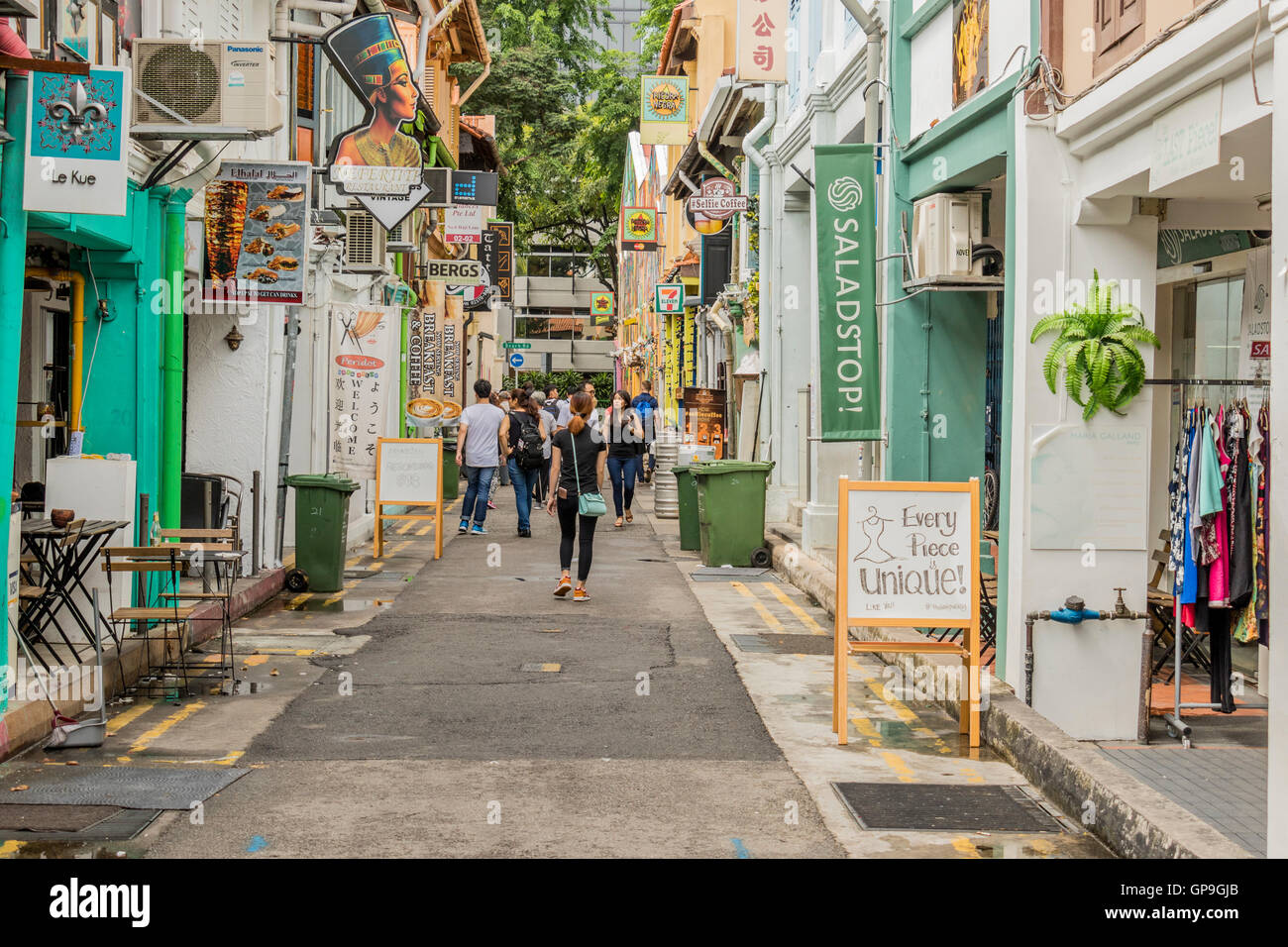 Arab street Singapore Stock Photo - Alamy