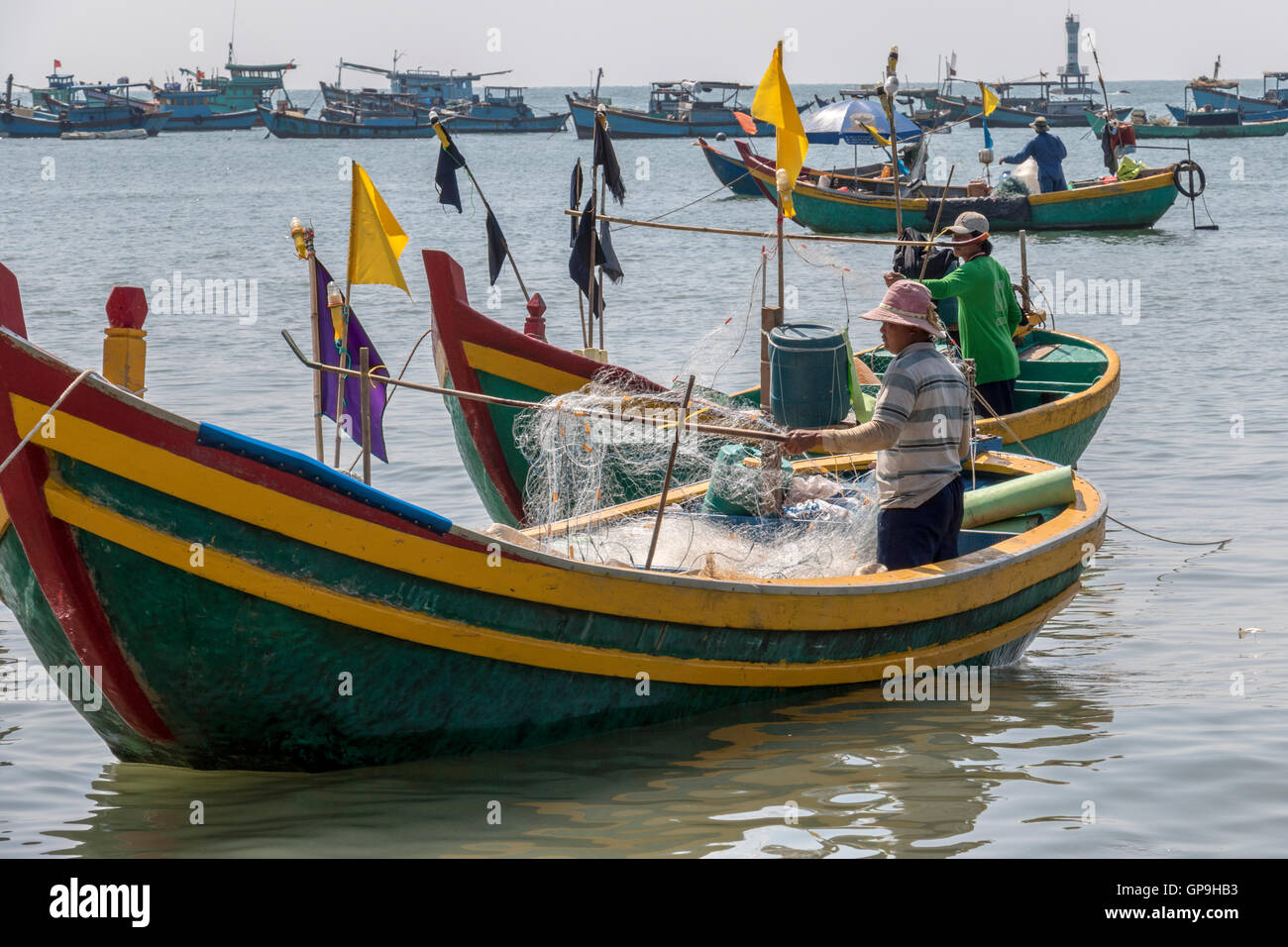 China fishing fleet hi-res stock photography and images - Alamy