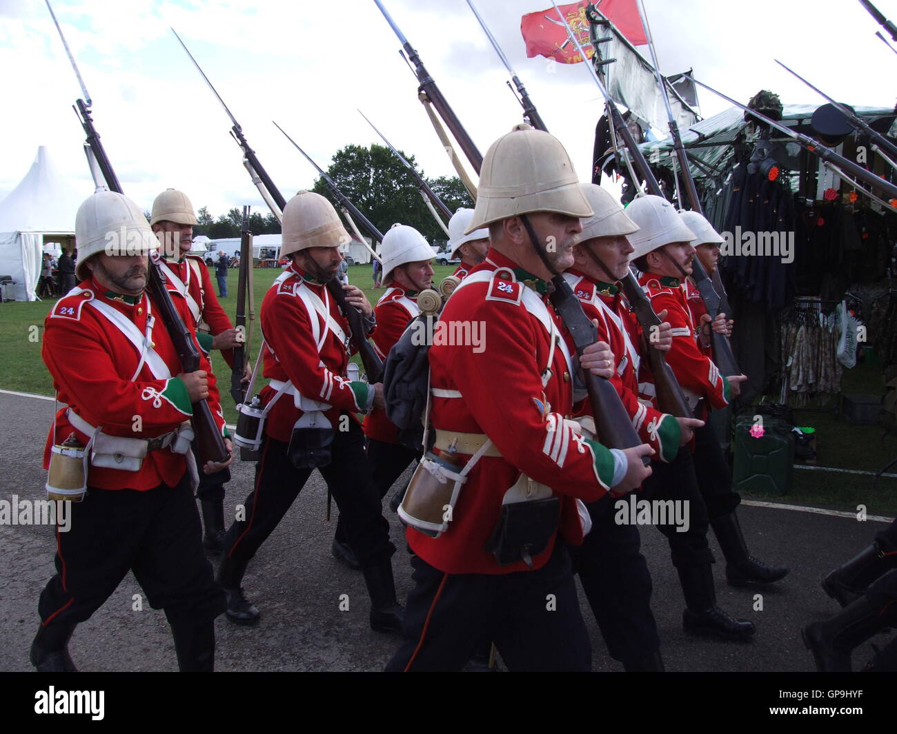 Zulu war troops marching Stock Photo - Alamy