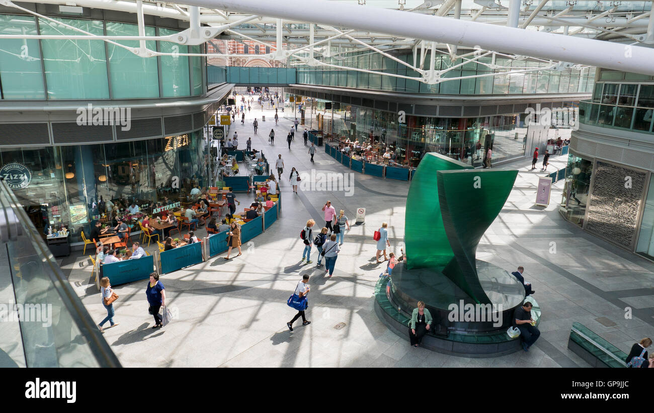 Cardinal Place Victoria London SW1 cafes and shopping arcade Stock ...