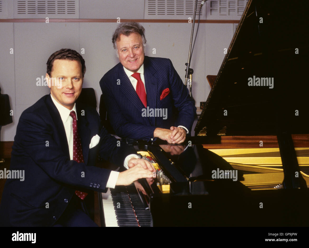 NICOLAI GEDDA Swedish Opera singer is recording in Berwaldh hall in ...