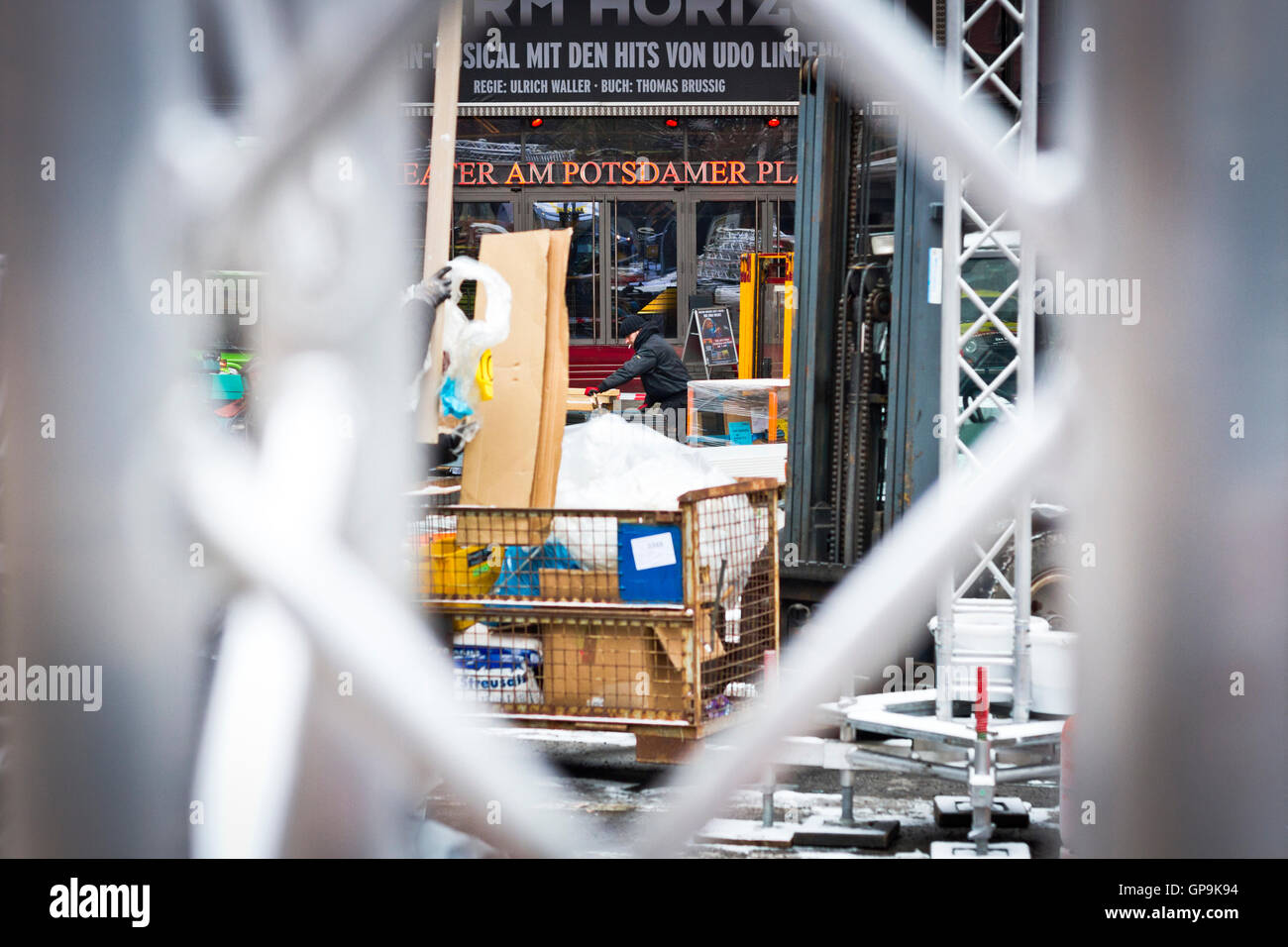 Messy construction worker hi-res stock photography and images - Alamy