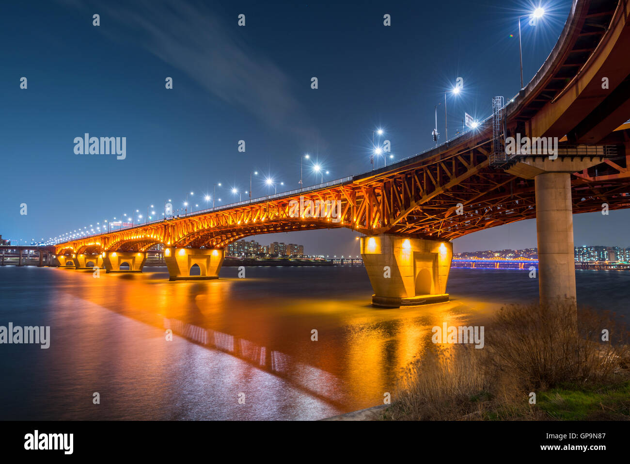 Han river and seongsu Bridge at night in Seoul, Korea Stock Photo - Alamy