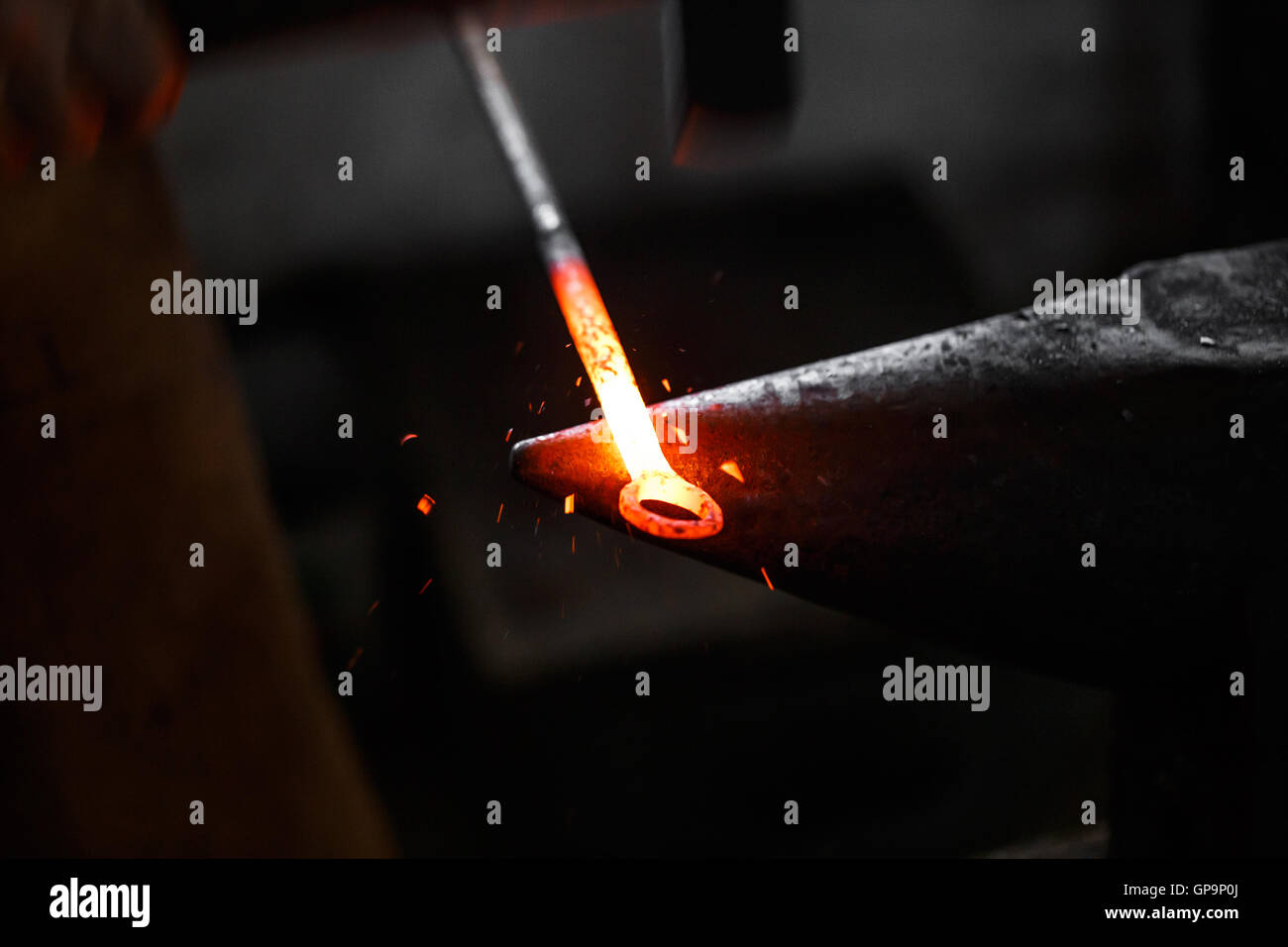 Old anvil smith hi-res stock photography and images - Alamy