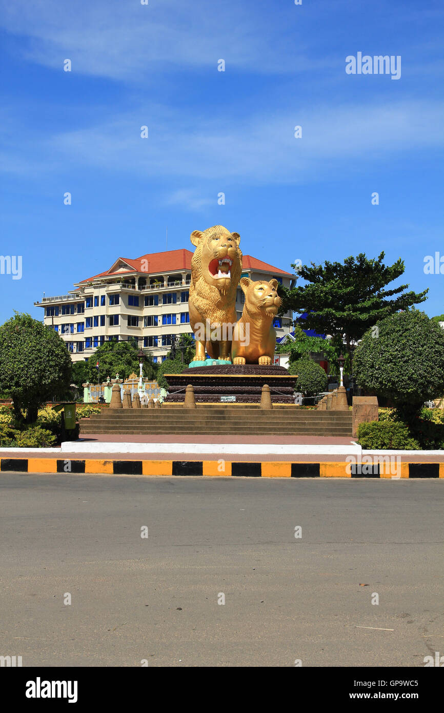 Sihanoukville golden lions hi-res stock photography and images - Alamy