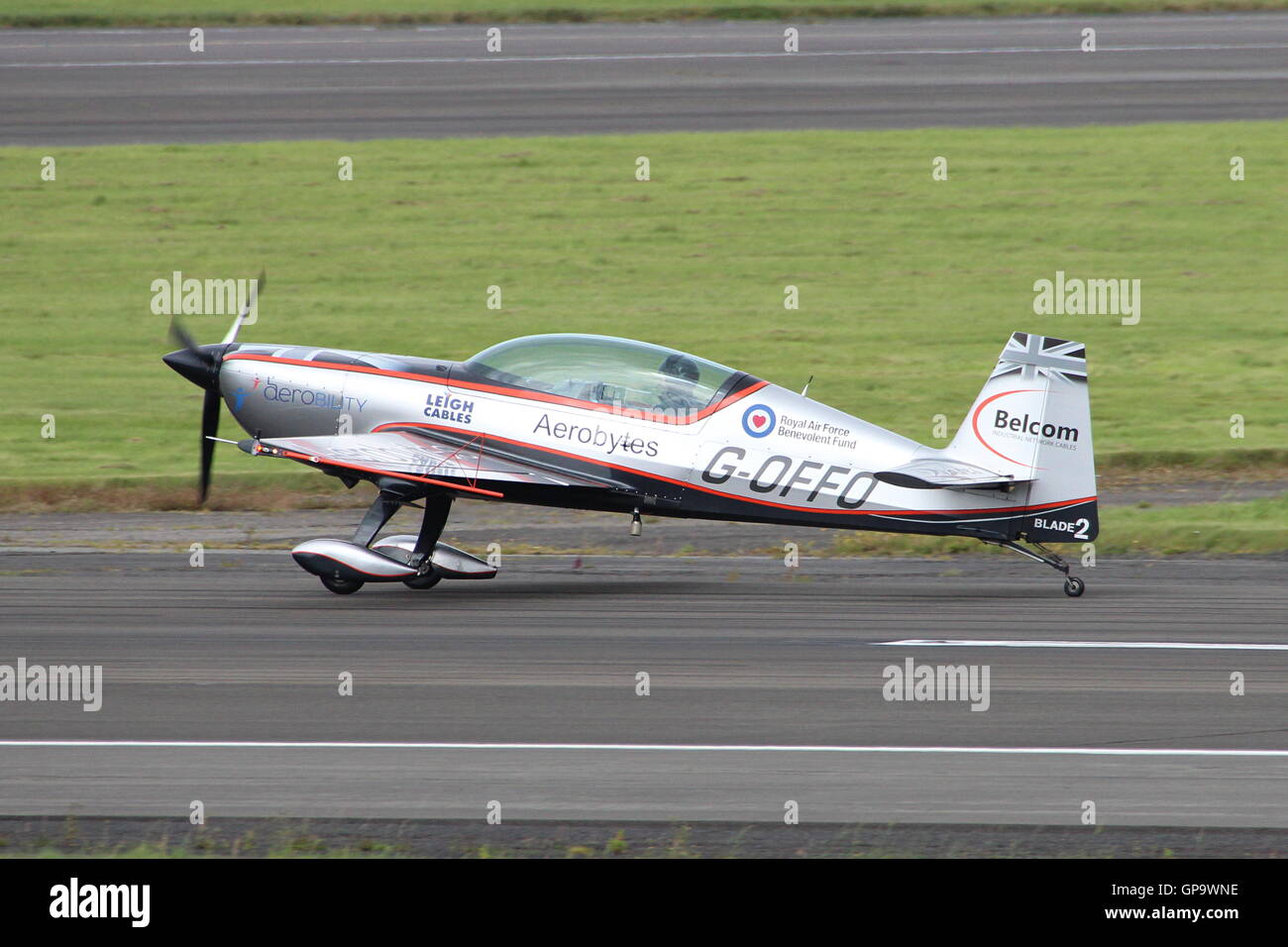 Extra 300 plane hi-res stock photography and images - Alamy